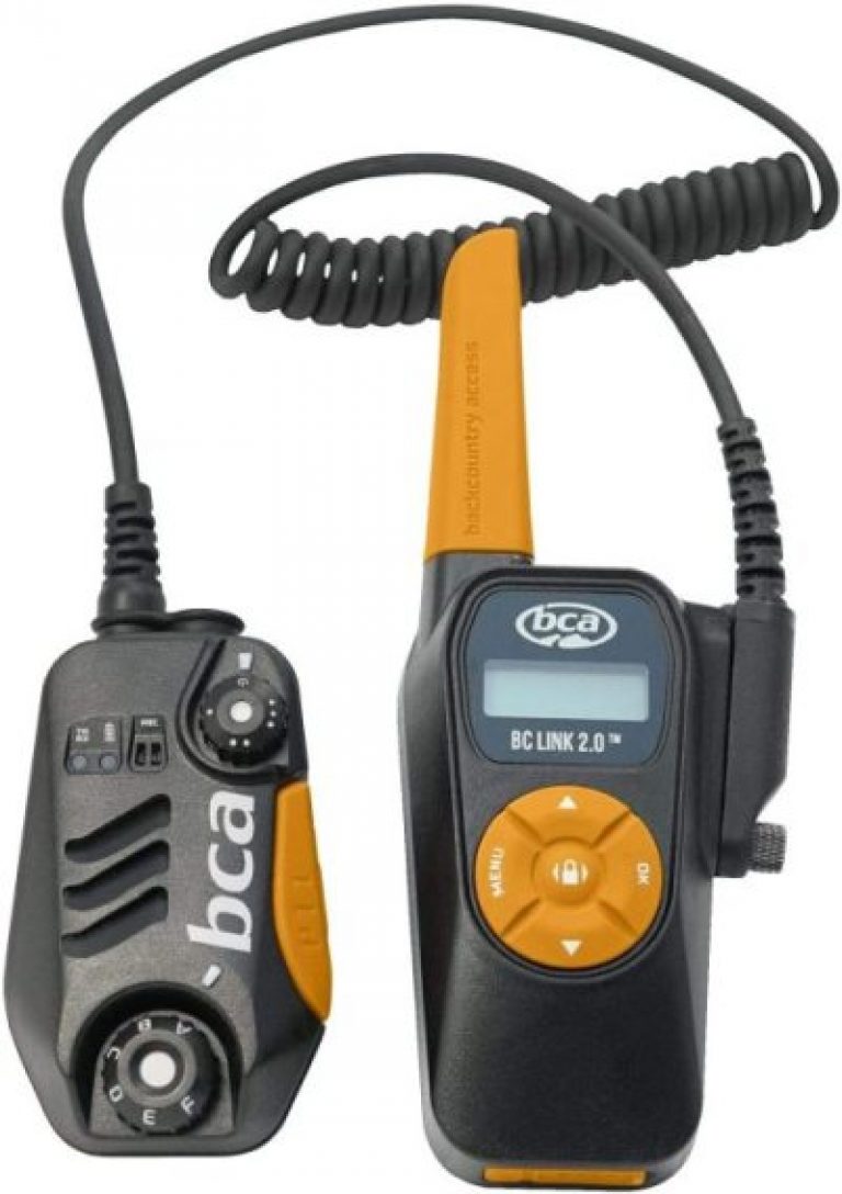 Best Waterproof Walkie Talkie in 2022: Two Way Radio Buyer's Guide ...