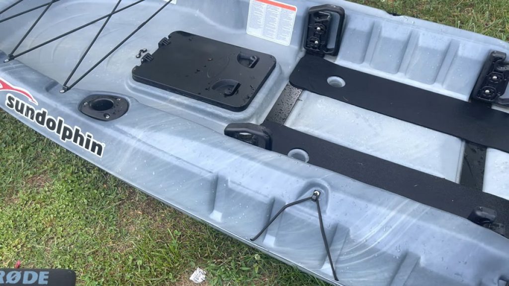 🛶 Sun Dolphin Boss 12 SS: Specs, Features, Review - PaddlingSpace.com