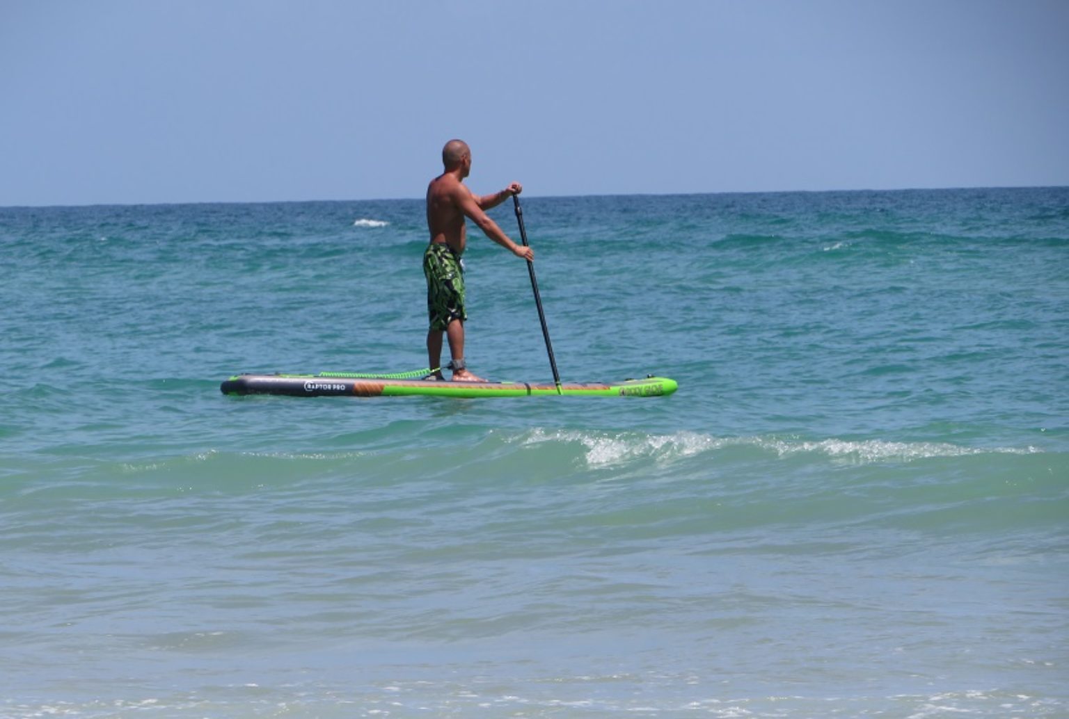 Paddle Boarding for Beginners: Useful Tips and Things to Avoid ...